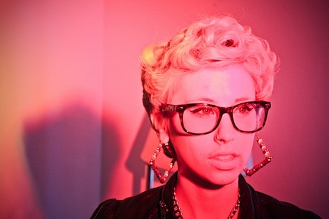 Watch: Kreayshawn Has Close Encounter With Feathery Fan - That Grape Juice