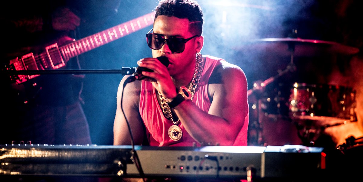 Bobby V Talks R&B Revival / Weighs In On "Singing Rappers" - That Grape ...