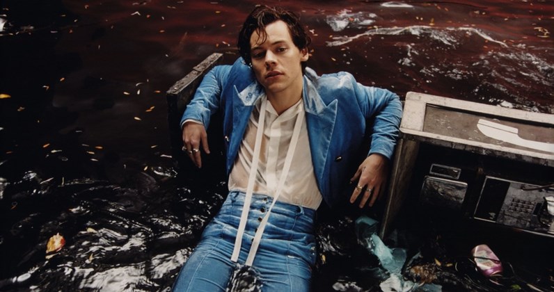 Harry Styles Turns 'Little Mermaid' Role Down / Disney Still Searching ...