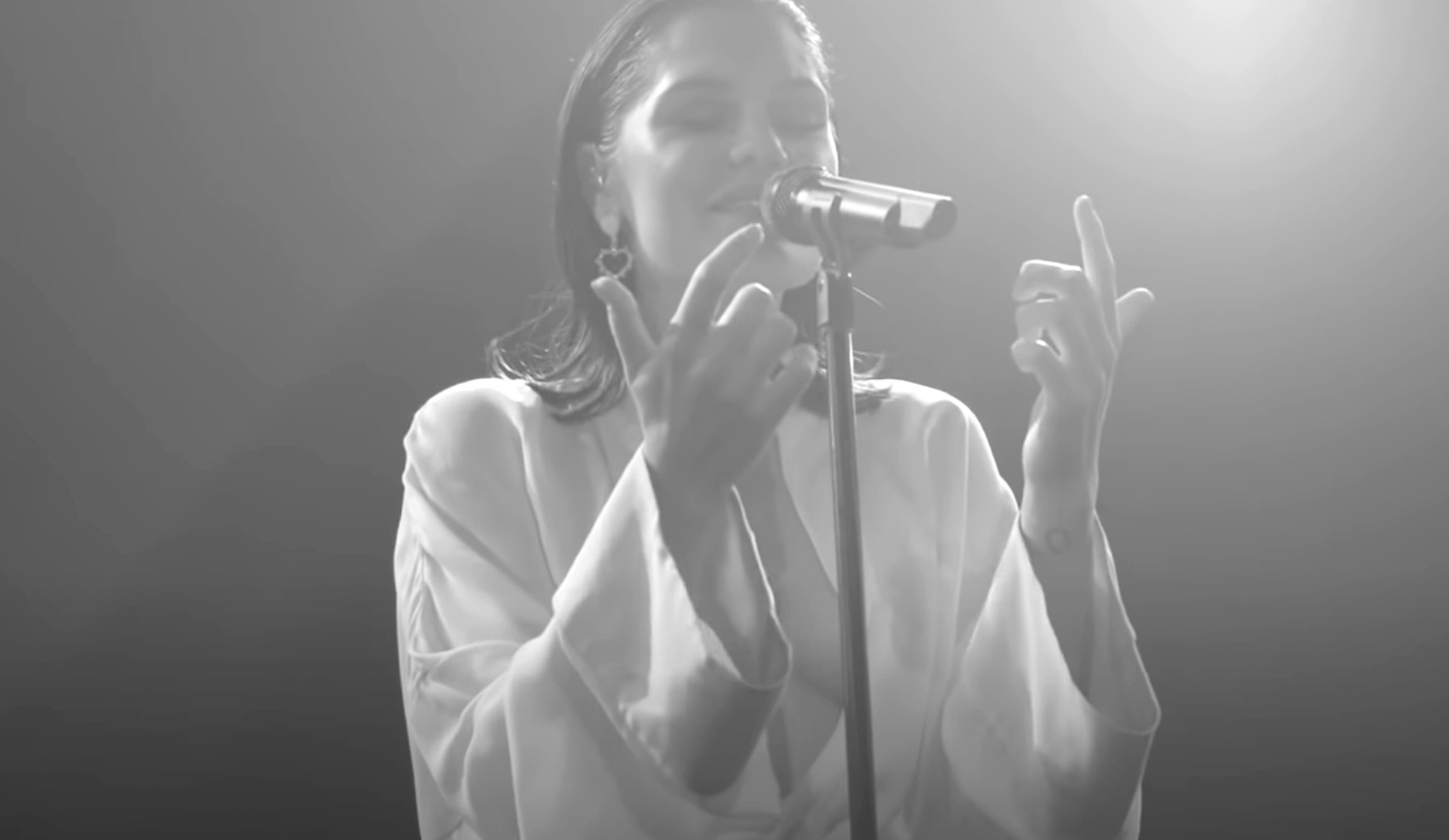 Jessie J Dazzles With 'Do It Like A Dude' & More In Salute Of 'Who You ...